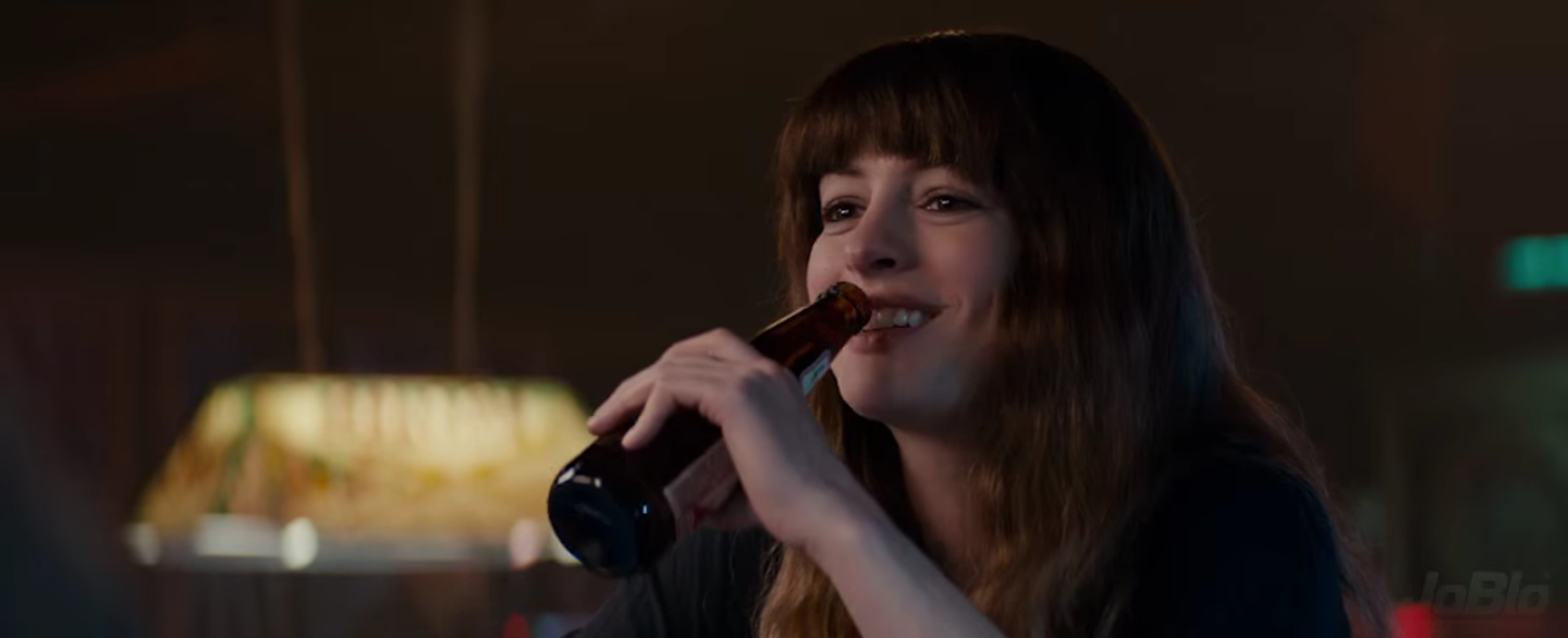 Movie Review: COLOSSAL (2017)